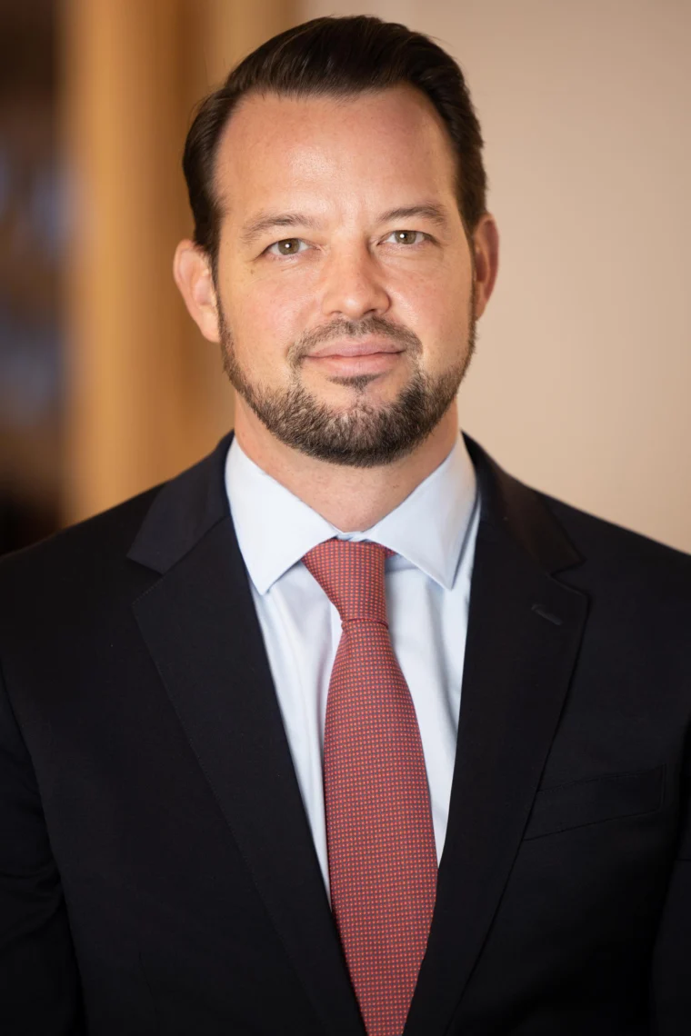 Armin Rothauser | Castlelake